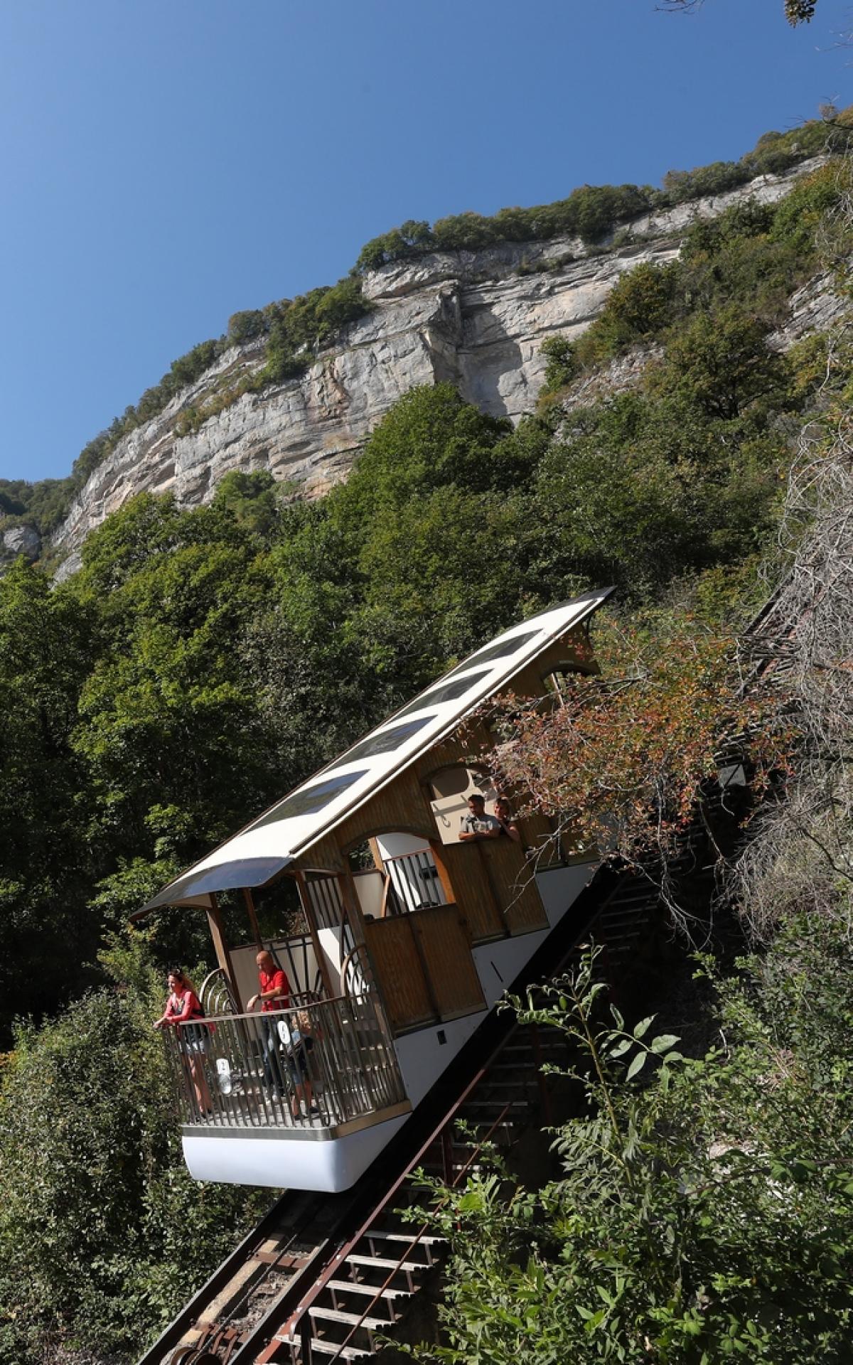 Le lac de la mirande – Détente en famille| Allevard-Les Bains