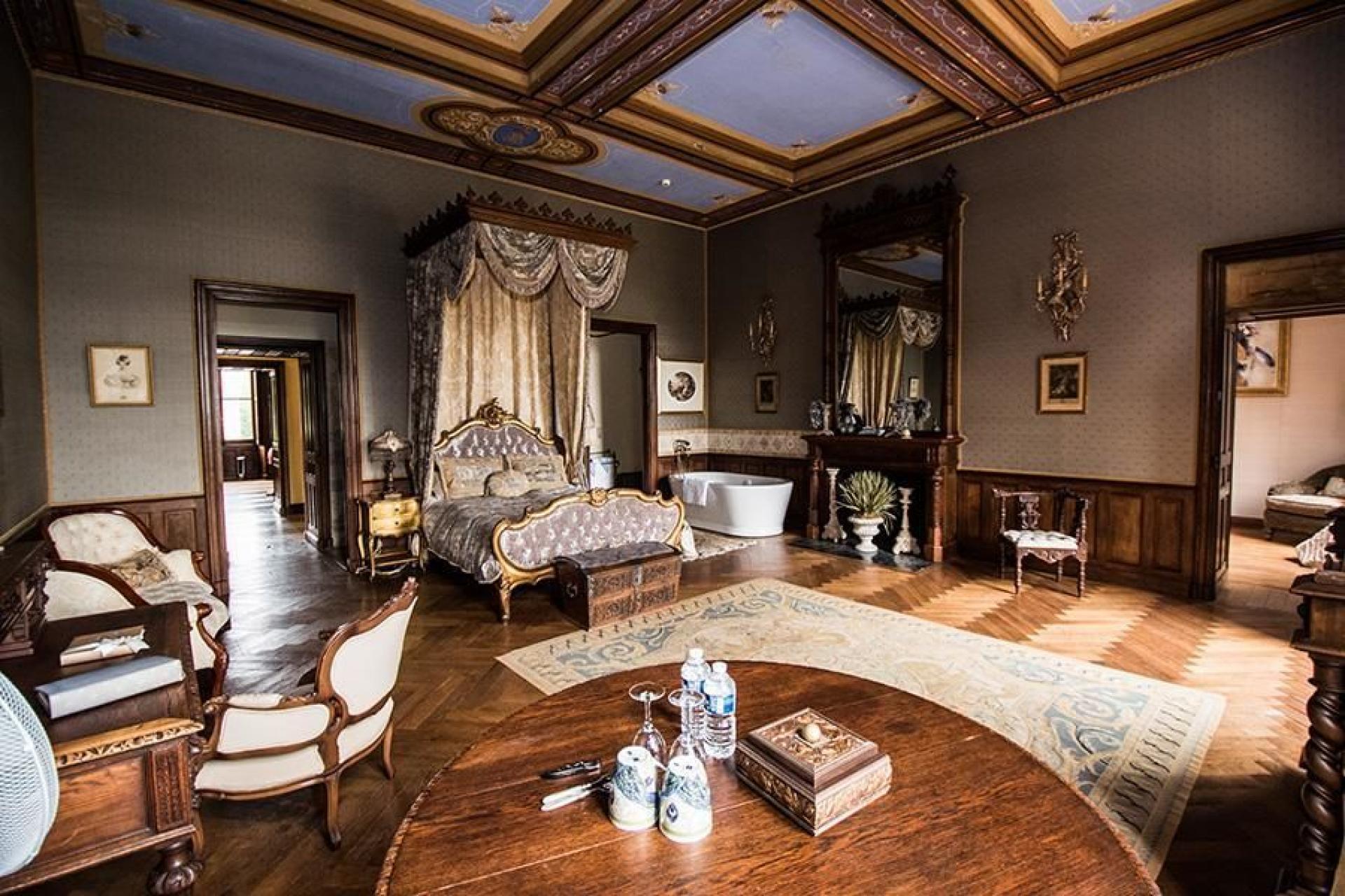 Le château de Challain-la-Potherie | Office du Tourisme de l'Anjou Bleu
