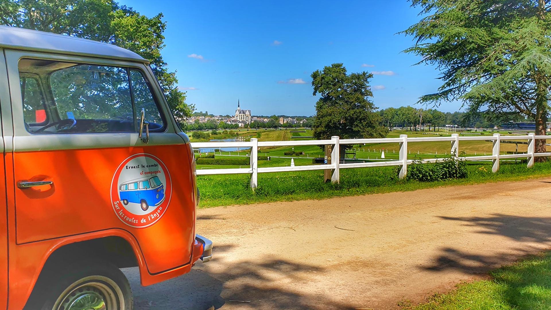 Un week-end en Combi avec la famille | Office de Tourisme de l'Anjou Bleu