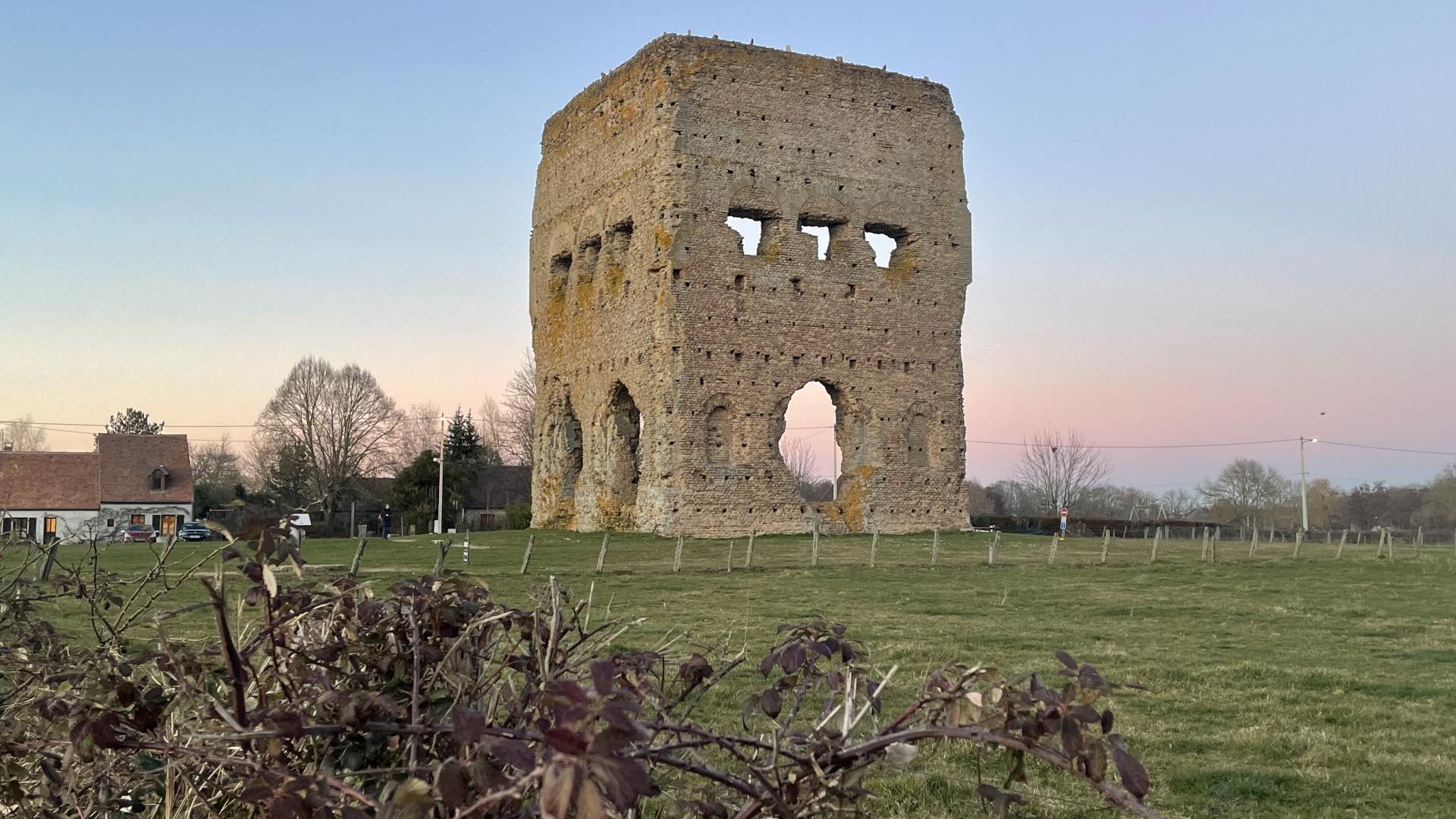 Les visites guidées des lieux impériaux | Office de tourisme d'Autun et ...