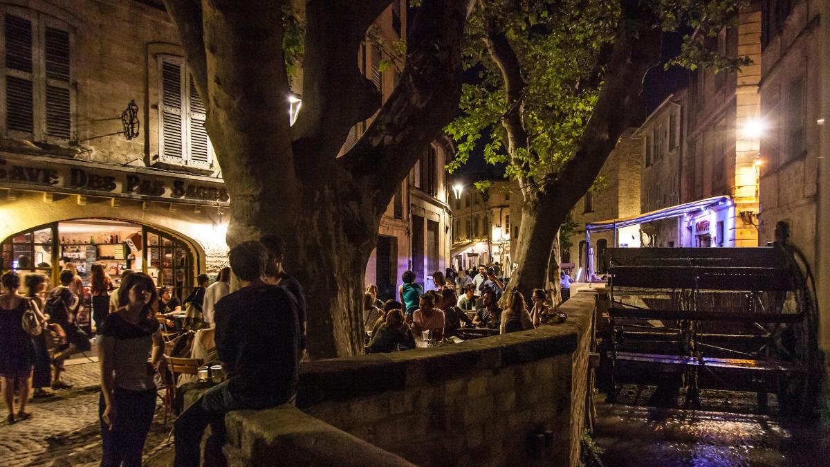Avignon, en soirée | Avignon Tourisme Créateur d'expériences – Avignon ...
