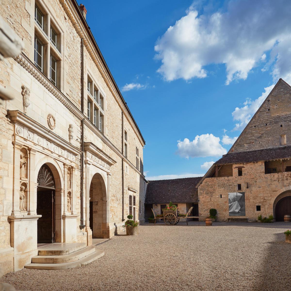 Top Burgundy wine : Clos de Vougeot | Beaune and the Beaune region ...