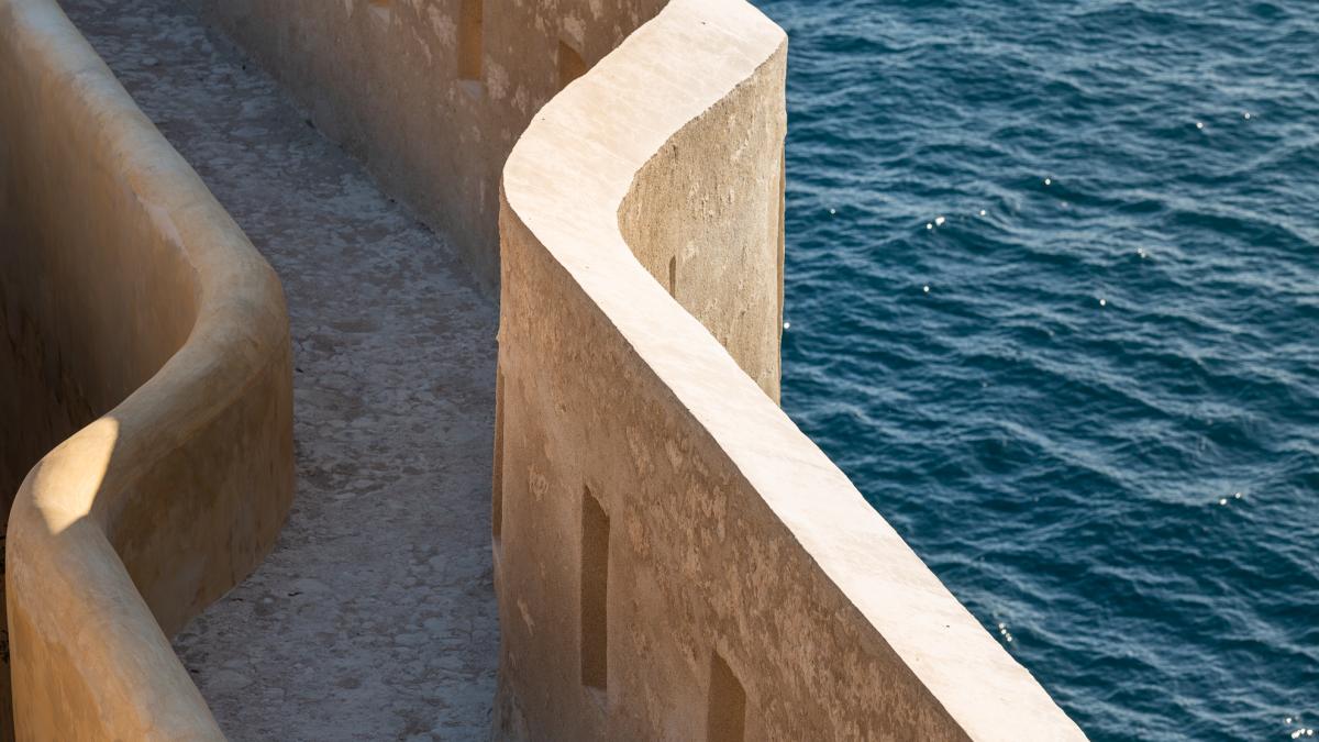 Bonifacio on foot | Tourist Office of Bonifacio, South Corsica and its ...