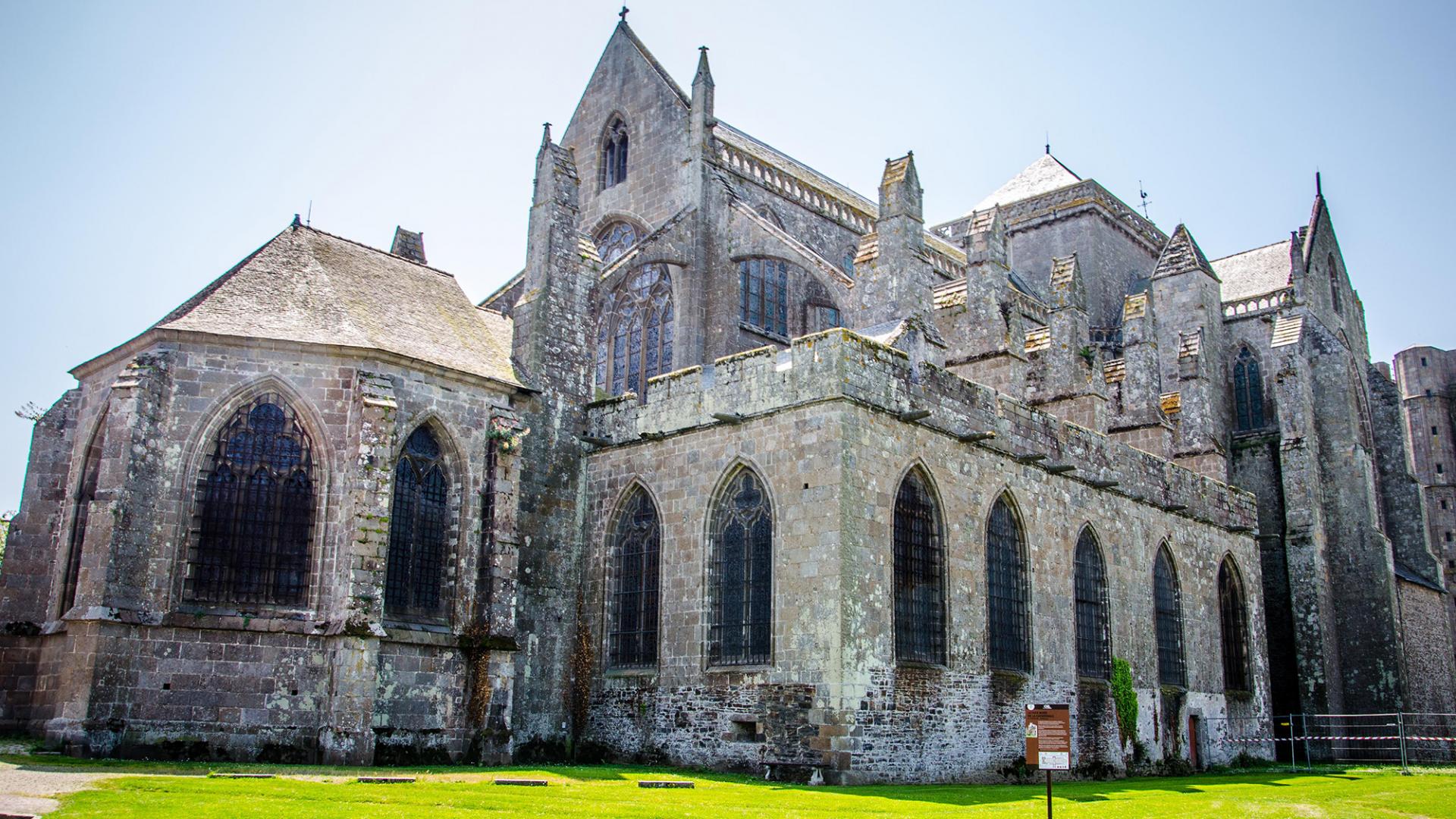 The medieval city of Dol-de-Bretagne and Mont-Dol | Ille & Vilaine ...