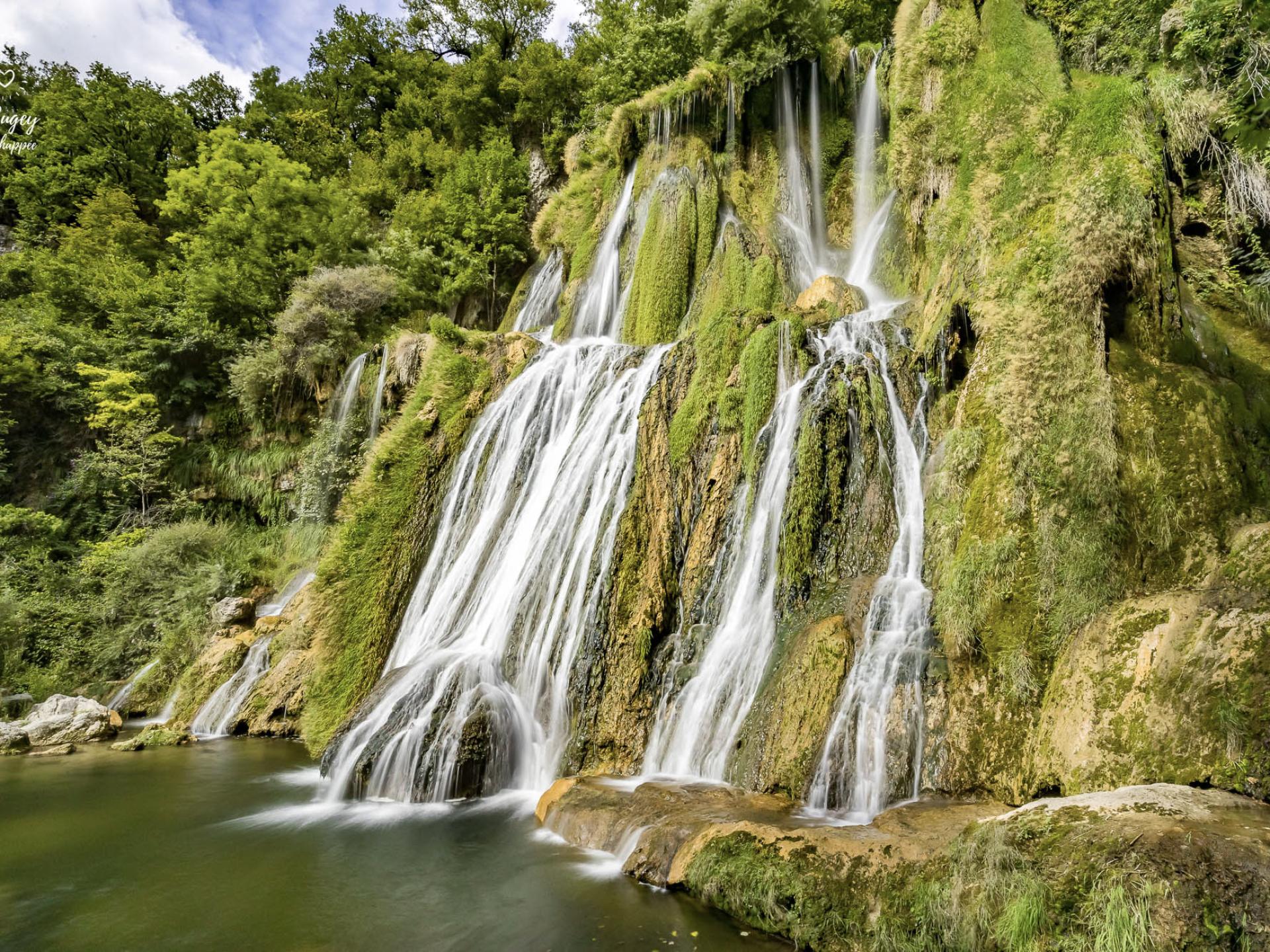 Randonnées au fil des cascades | Office de Tourisme Bugey Sud Grand ...