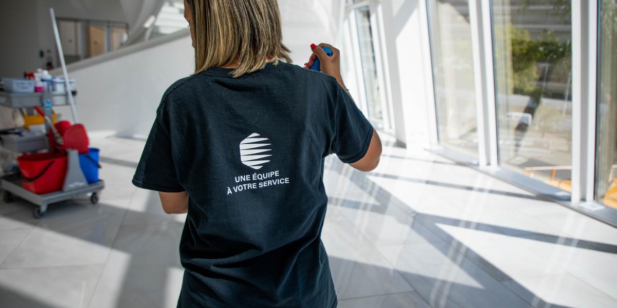 Événement au Palais: l’équipe de nettoyage assure la propreté des ...