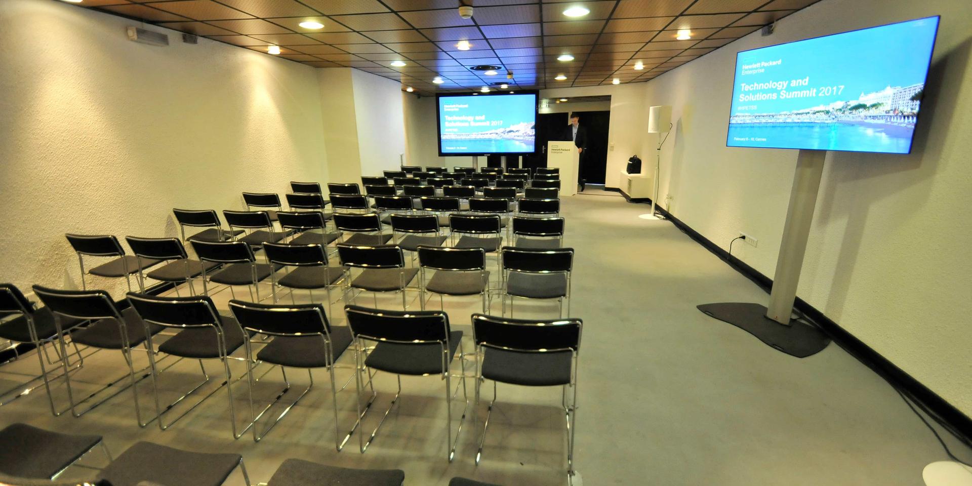 La salle de rédaction 3 au niveau 3 du Palais des Festivals et des ...