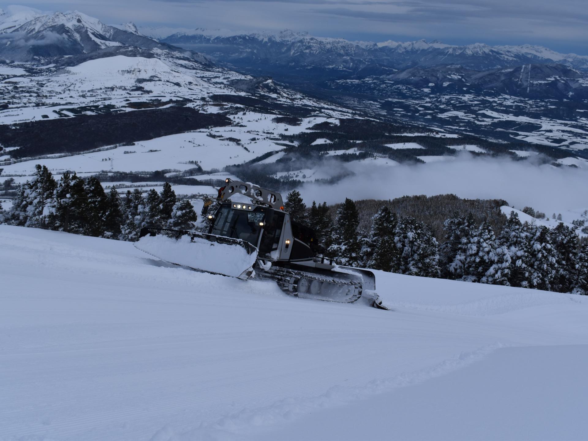 Station de Laye | Un front de neige ludique, une vue d’exception