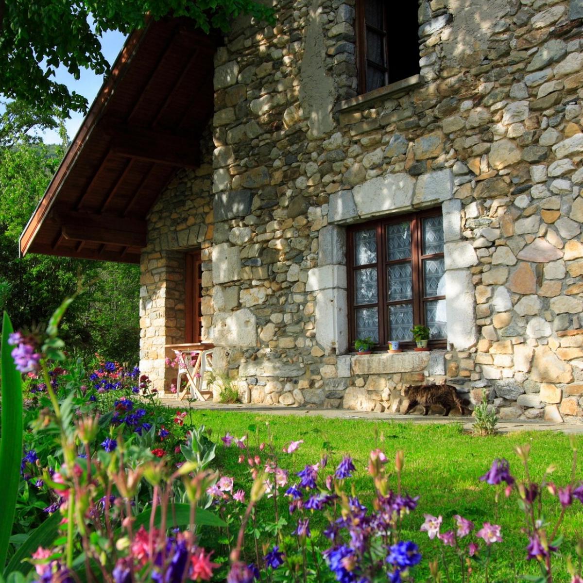 Hébergements et locations en Chartreuse – Site Officiel Chartreuse Tourisme