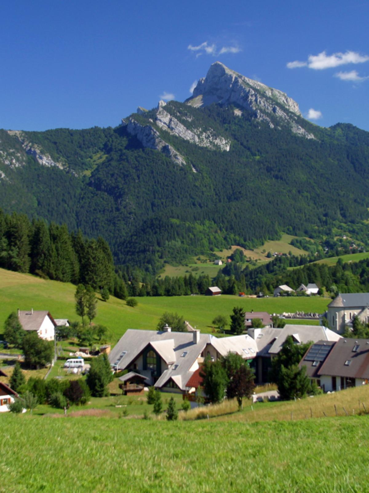Hiking | Site Officiel de la Chartreuse en Savoie et Isère, au coeur de ...