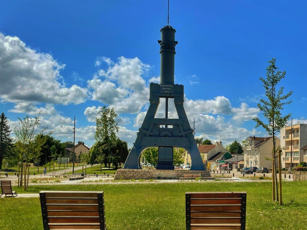 The sledgehammer, Creusot’s Eiffel Tower | Creusot Montceau Tourist Office