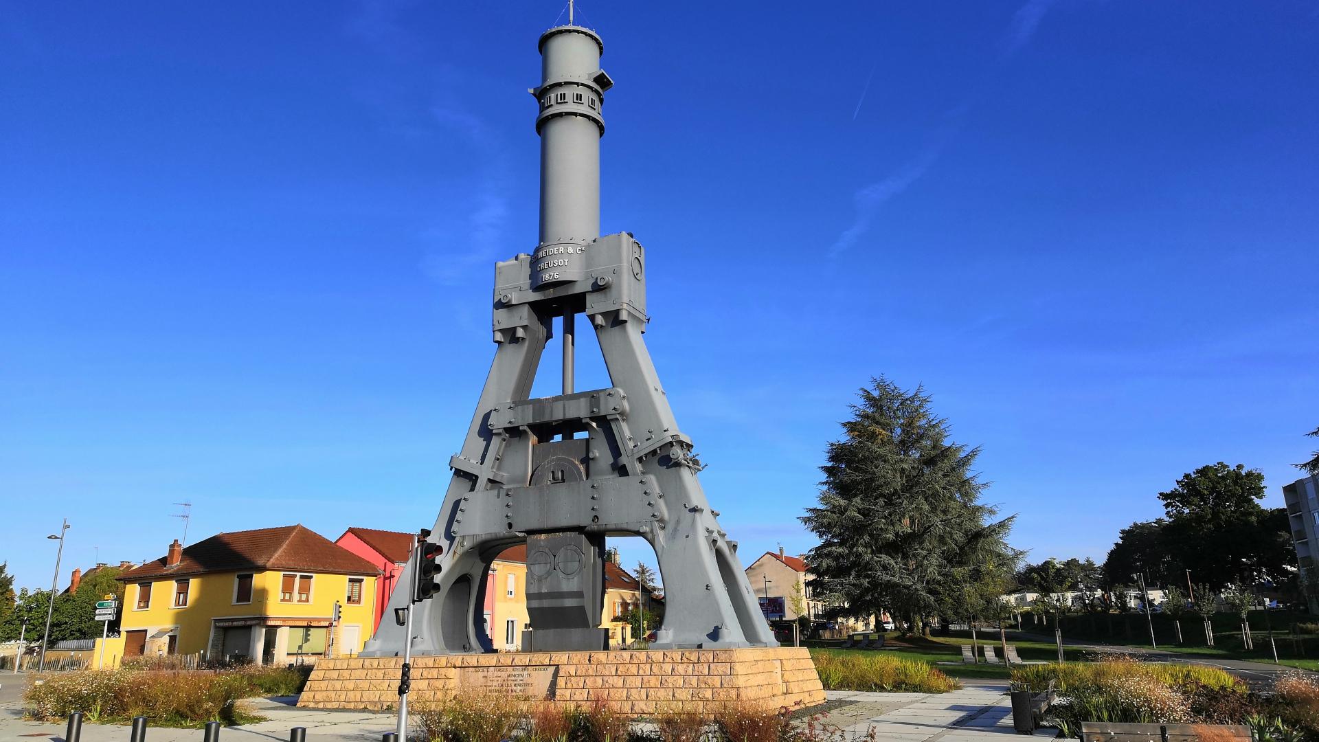 The sledgehammer, Creusot’s Eiffel Tower | Creusot Montceau Tourist Office