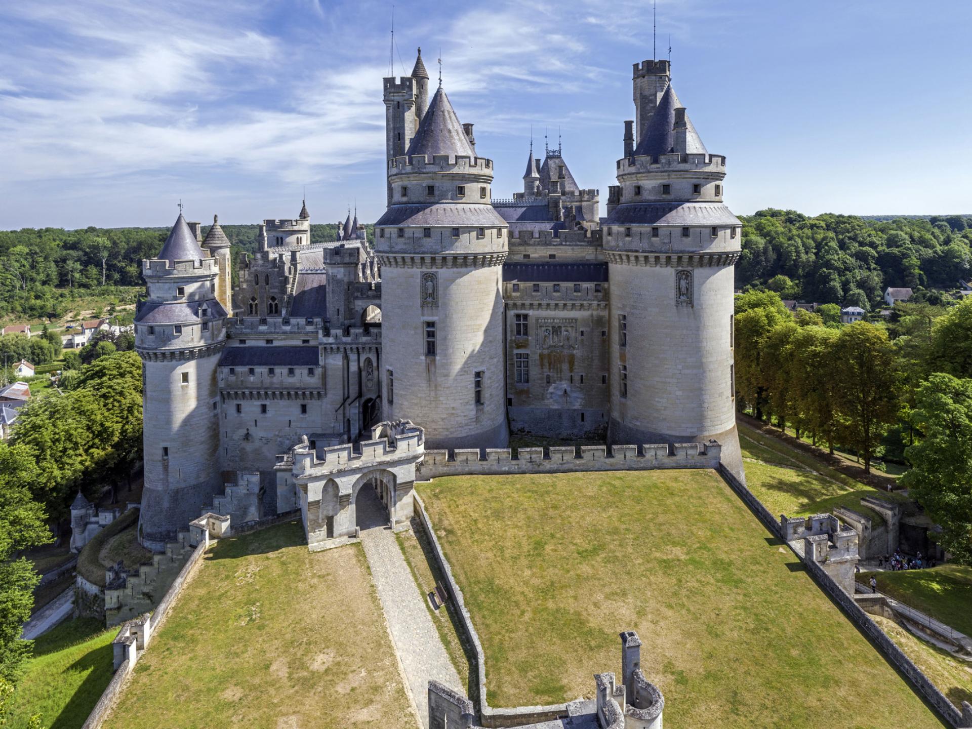 Le château inspirant de Pierrefonds | Site officiel Hauts-de-France ...
