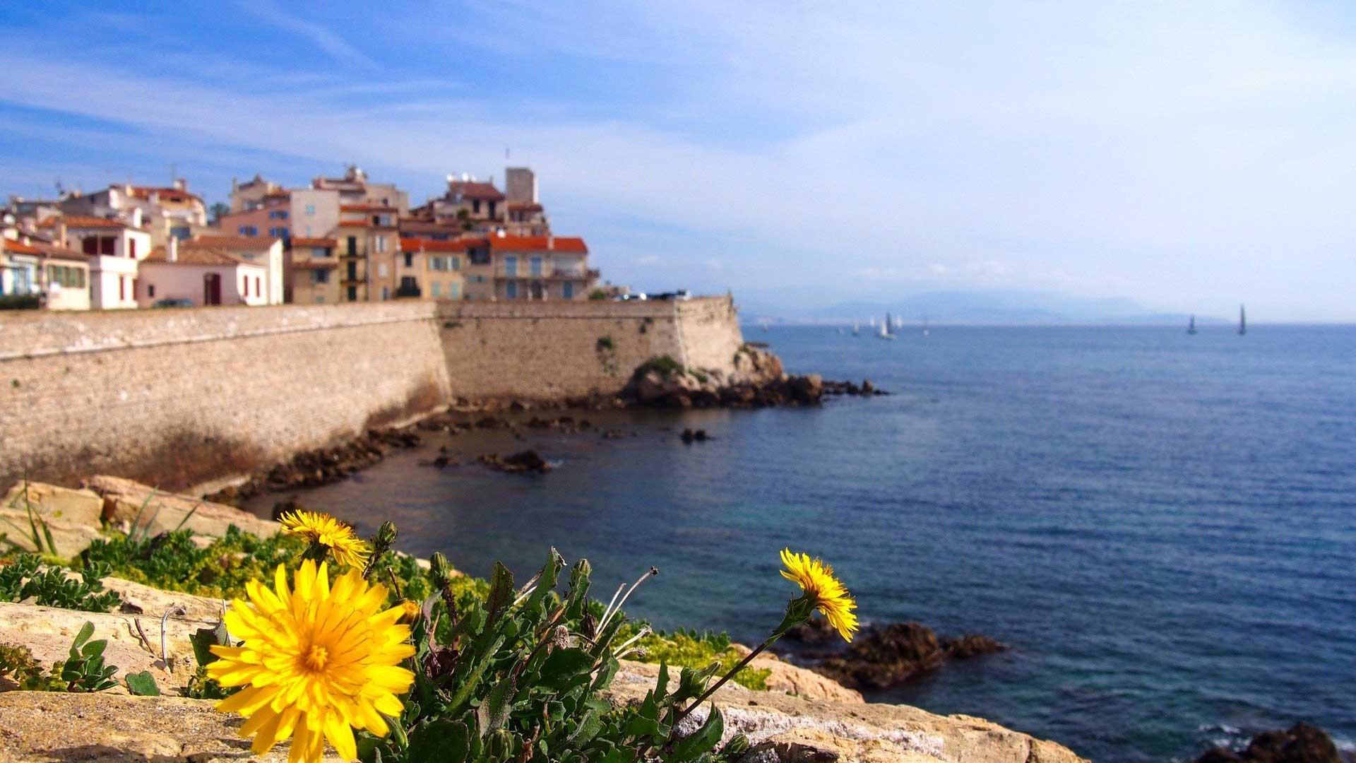 Beaches in Nice, France – The best beaches | Provence-Alpes-Côte d'Azur ...