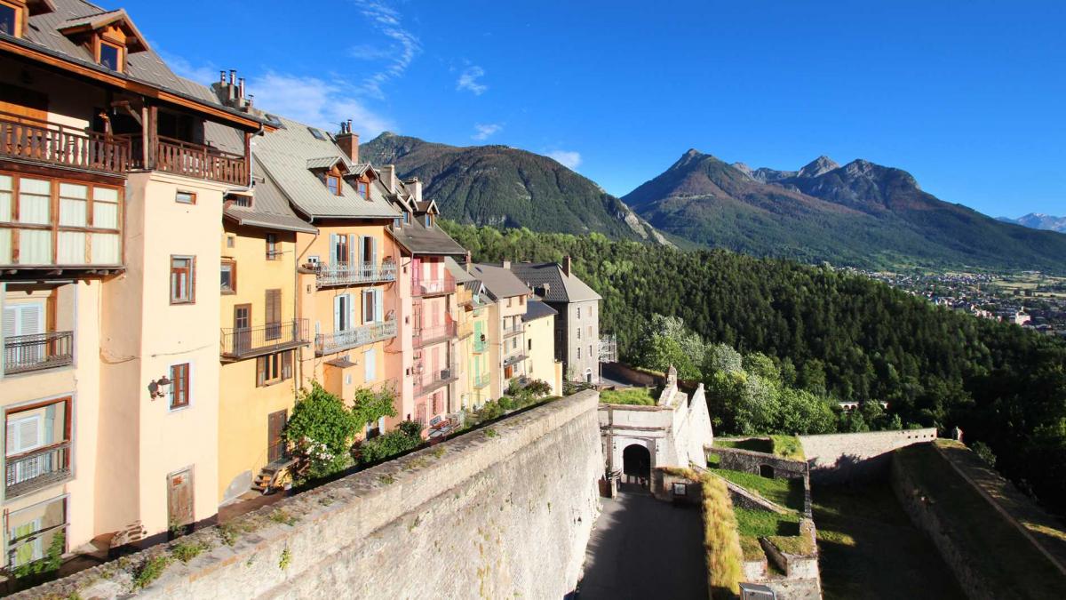 Guillestre (05600) : tourisme dans les Hautes-Alpes | Provence-Alpes ...