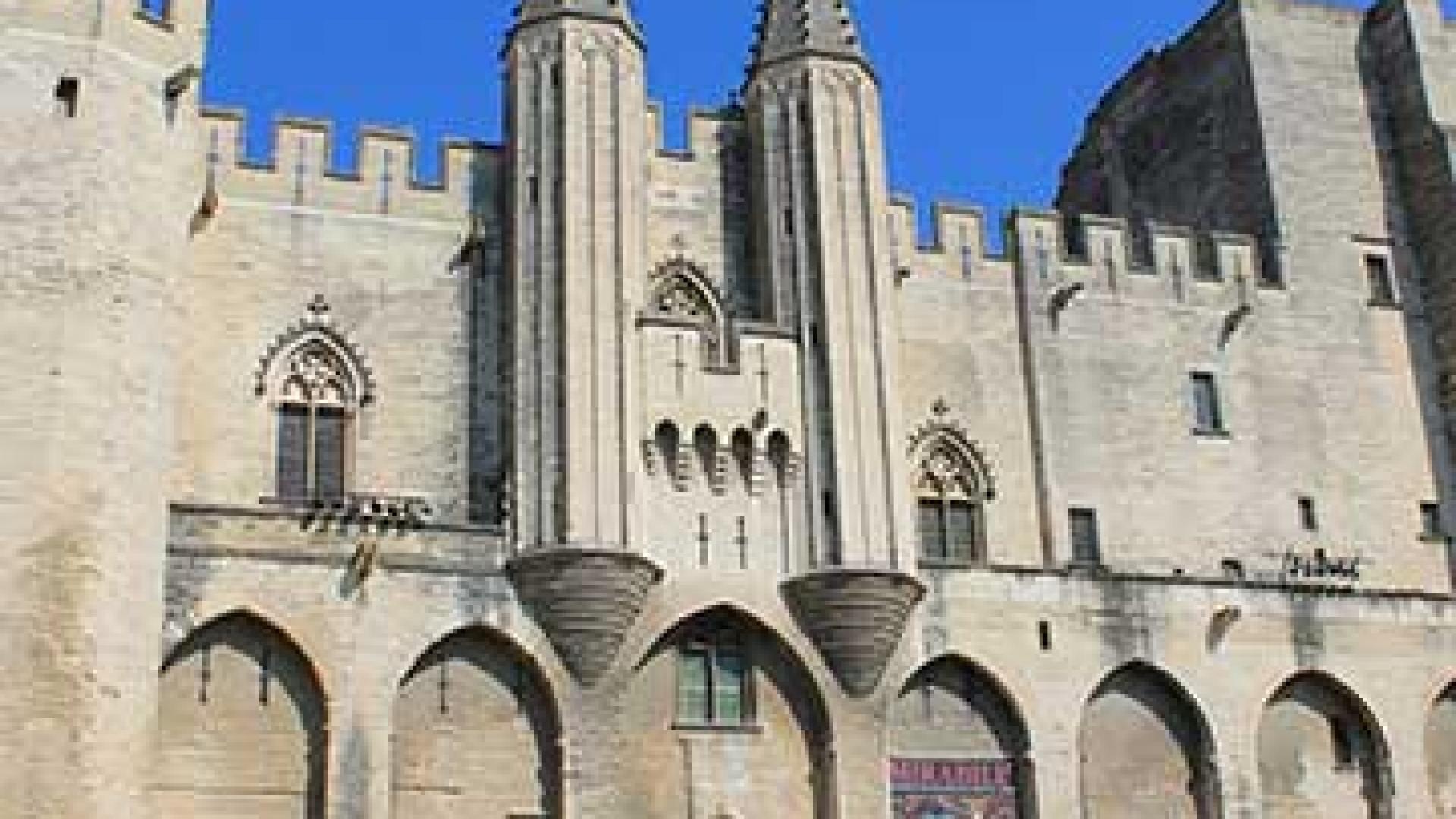 The ViaRhôna: An 815 km Bike Route from Lake Geneva to the Sea