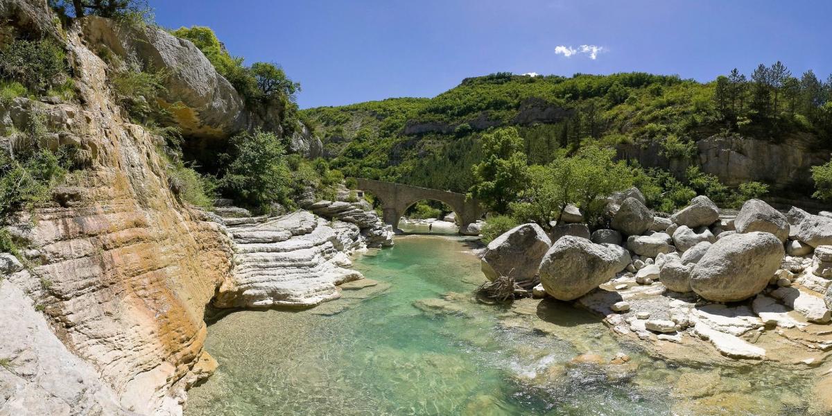 Lacs dans les Alpes : Top 10 des plus beaux lacs à découvrir