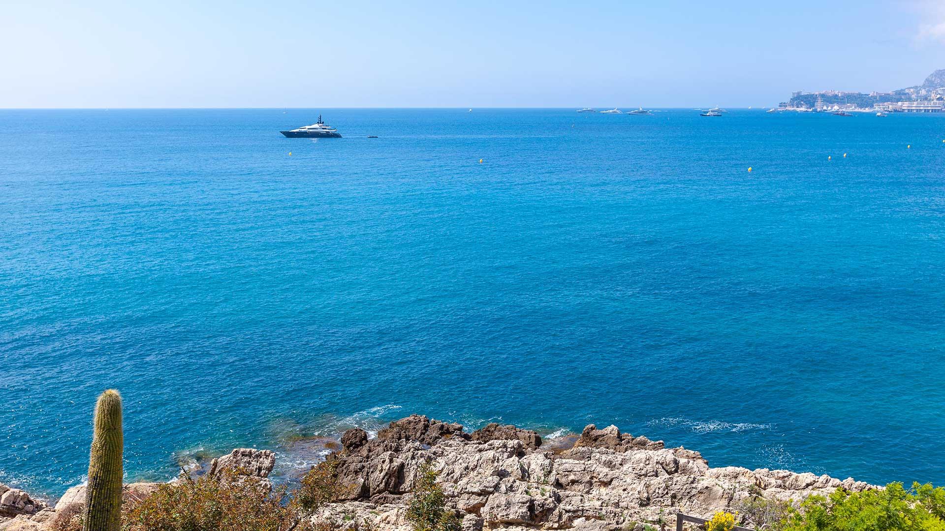 Beaches in Nice, France – The best beaches | Provence-Alpes-Côte d'Azur ...