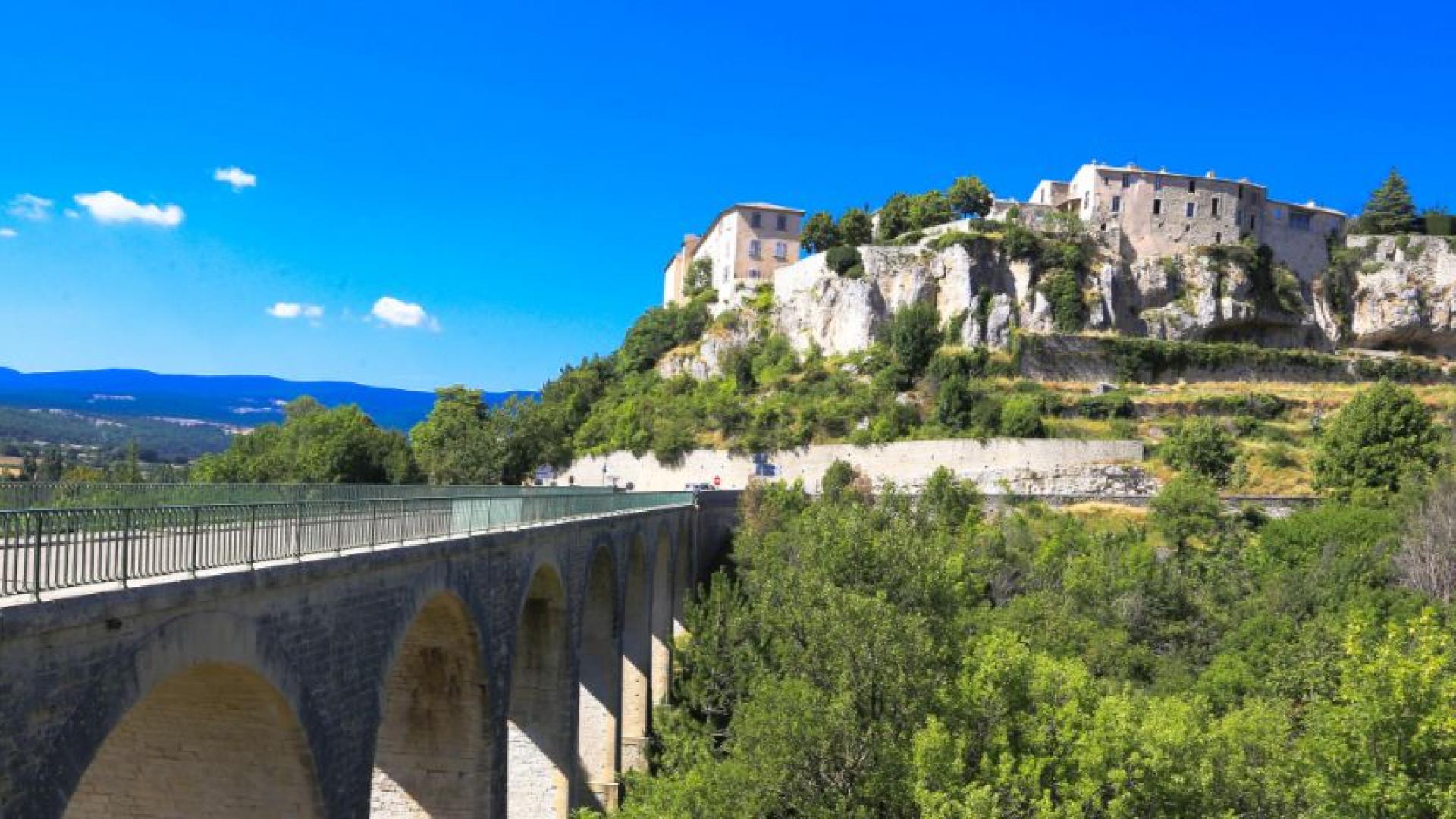 Les routes pittoresques du Haut Vaucluse| Provence-Alpes-Côte d'Azur ...