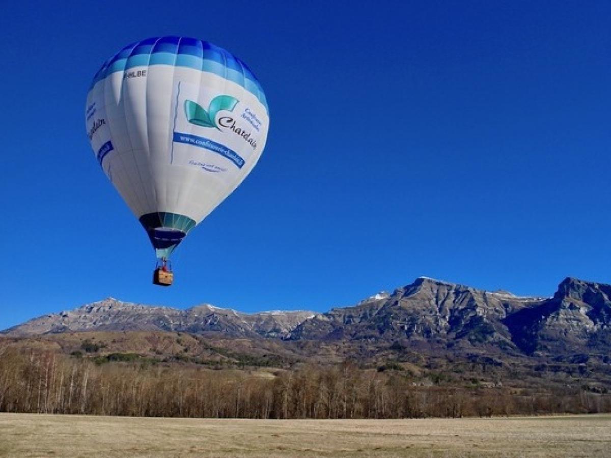 Baptême en montgolfière et vol au-dessus des Alpes
