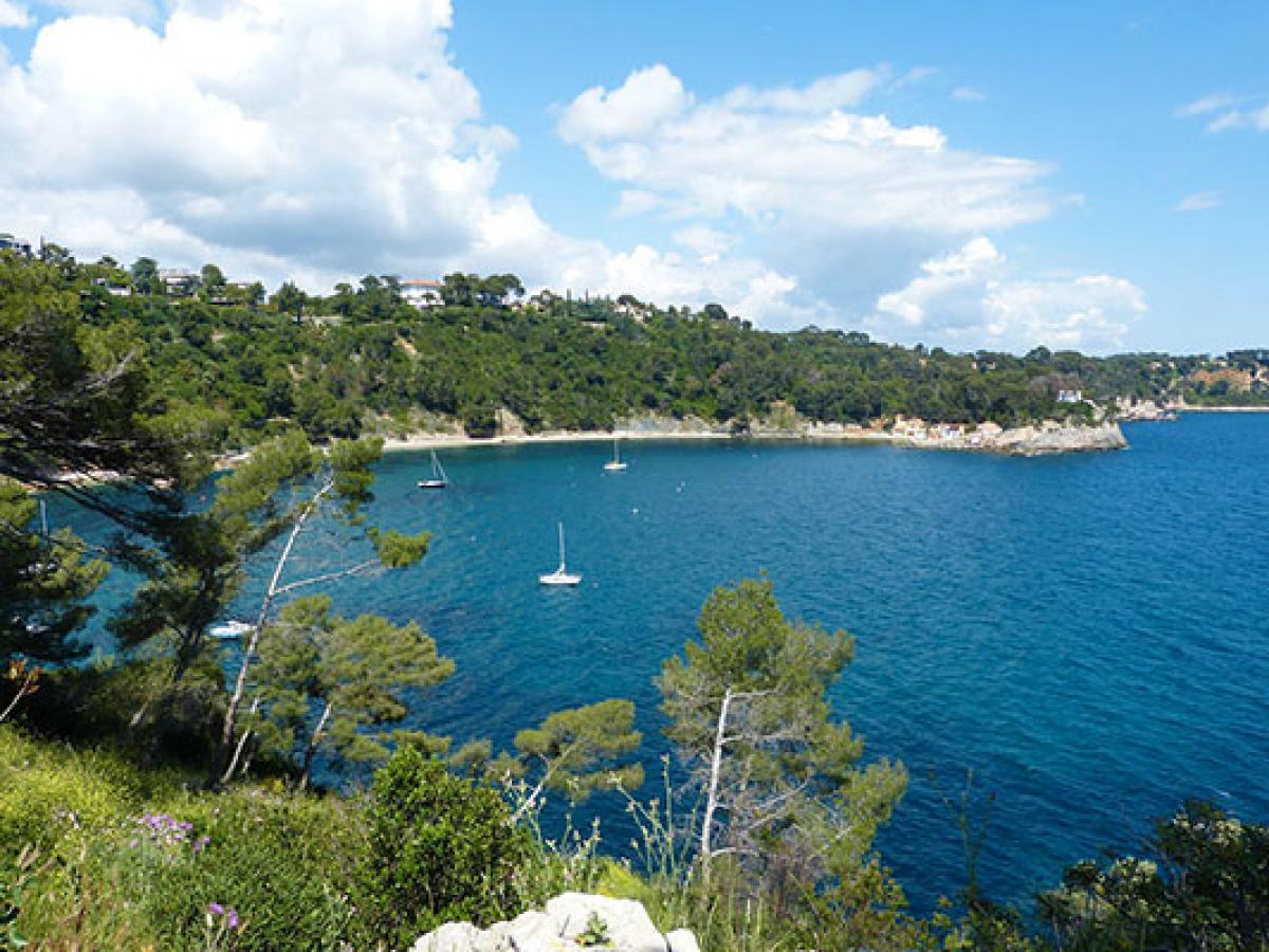 Toulon et Hyères, une rade et des plages à découvrir | Provence-Alpes ...