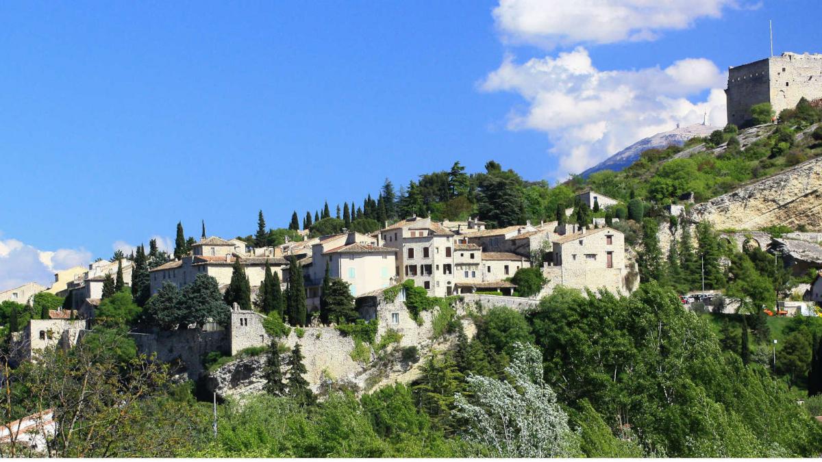 Visiter le Mont Ventoux en voiture à la découverte des plus beaux villages du Vaucluse