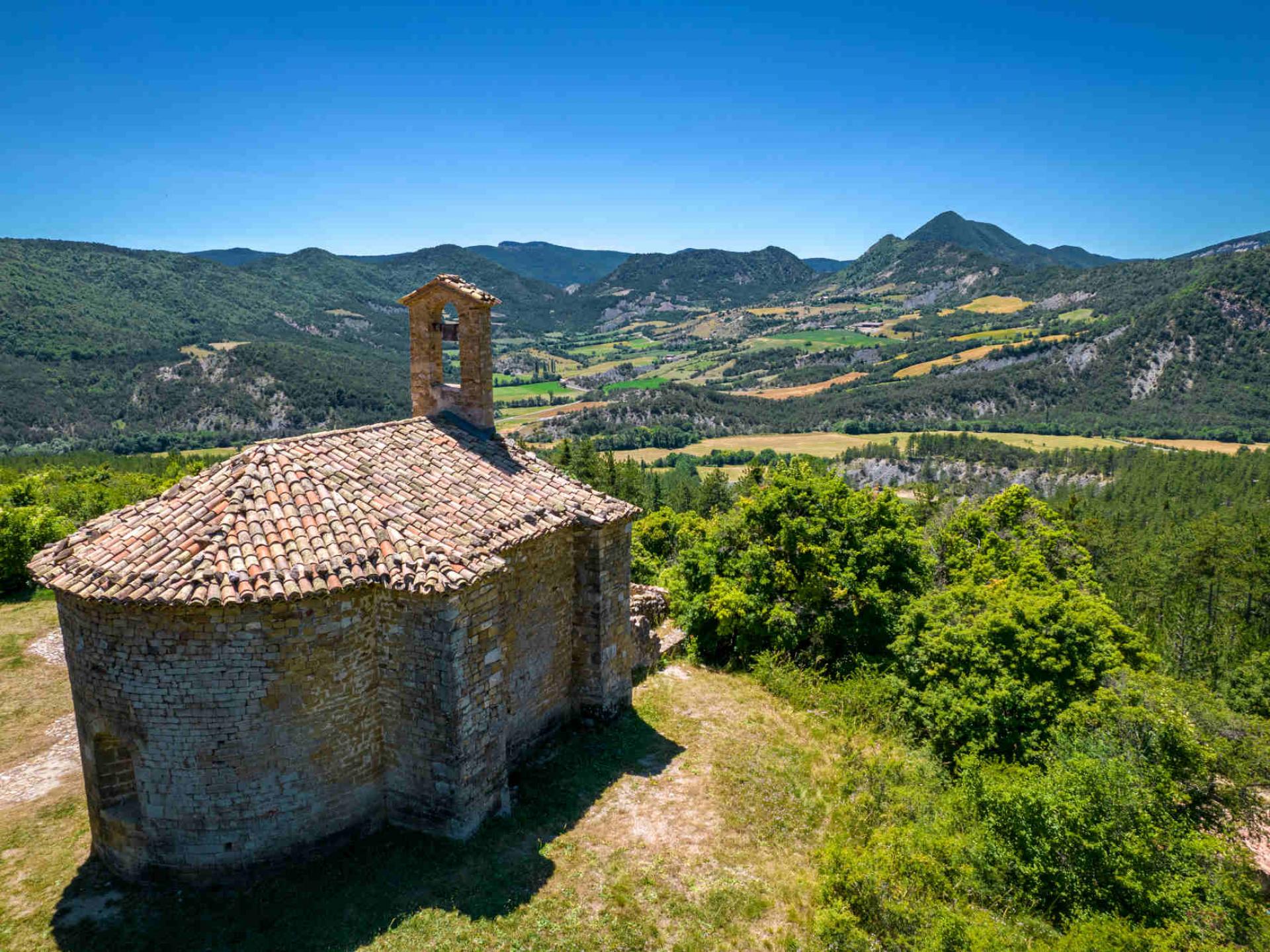 Top 8 intimate walks in the Baronnies Provençales Regional Nature ...