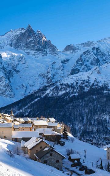 Barras tourisme dans les Alpes-de-Haute-Provence (04380)