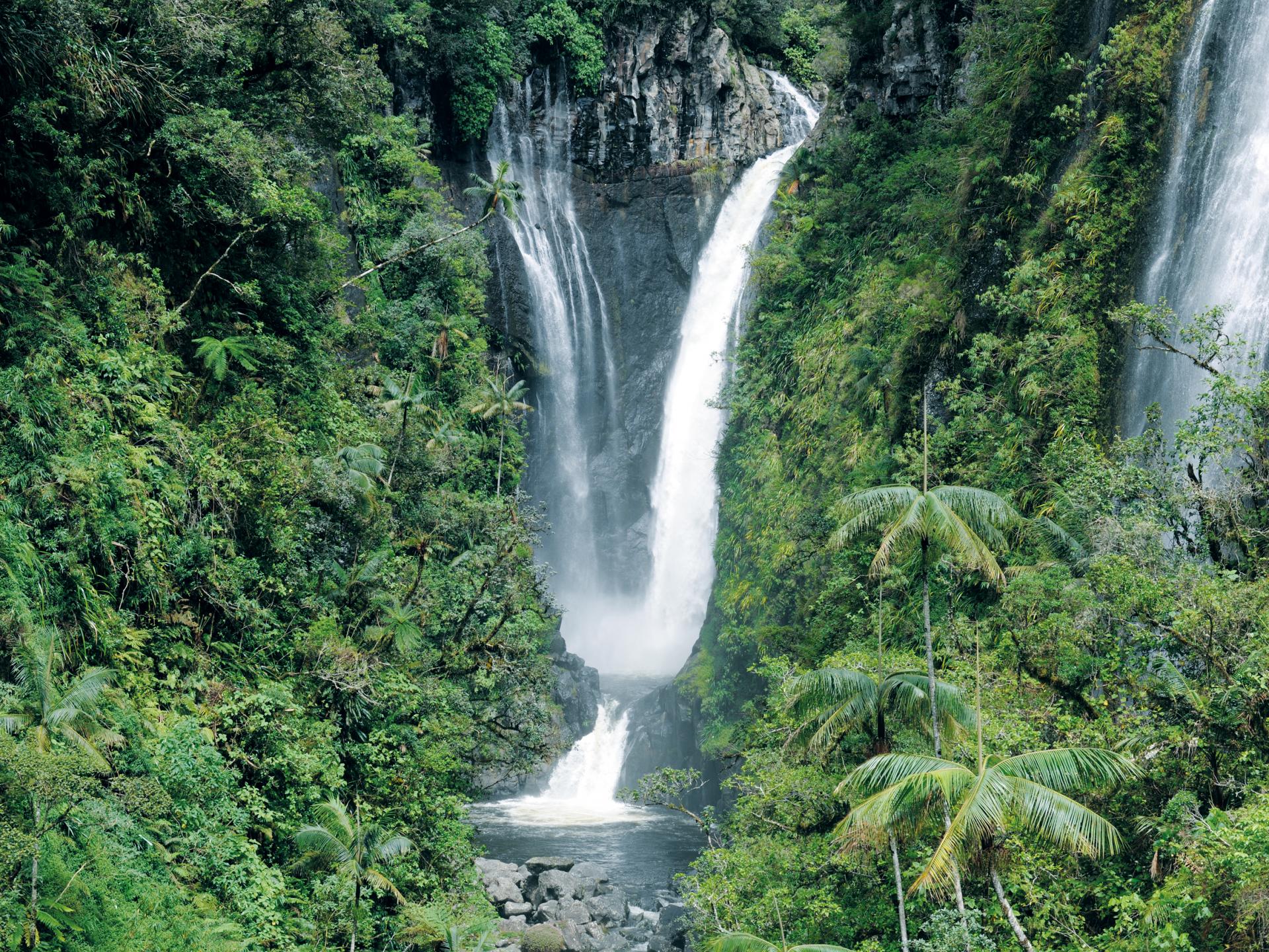 Top 5 beautiful waterfalls and pools | Île de la Réunion Tourisme