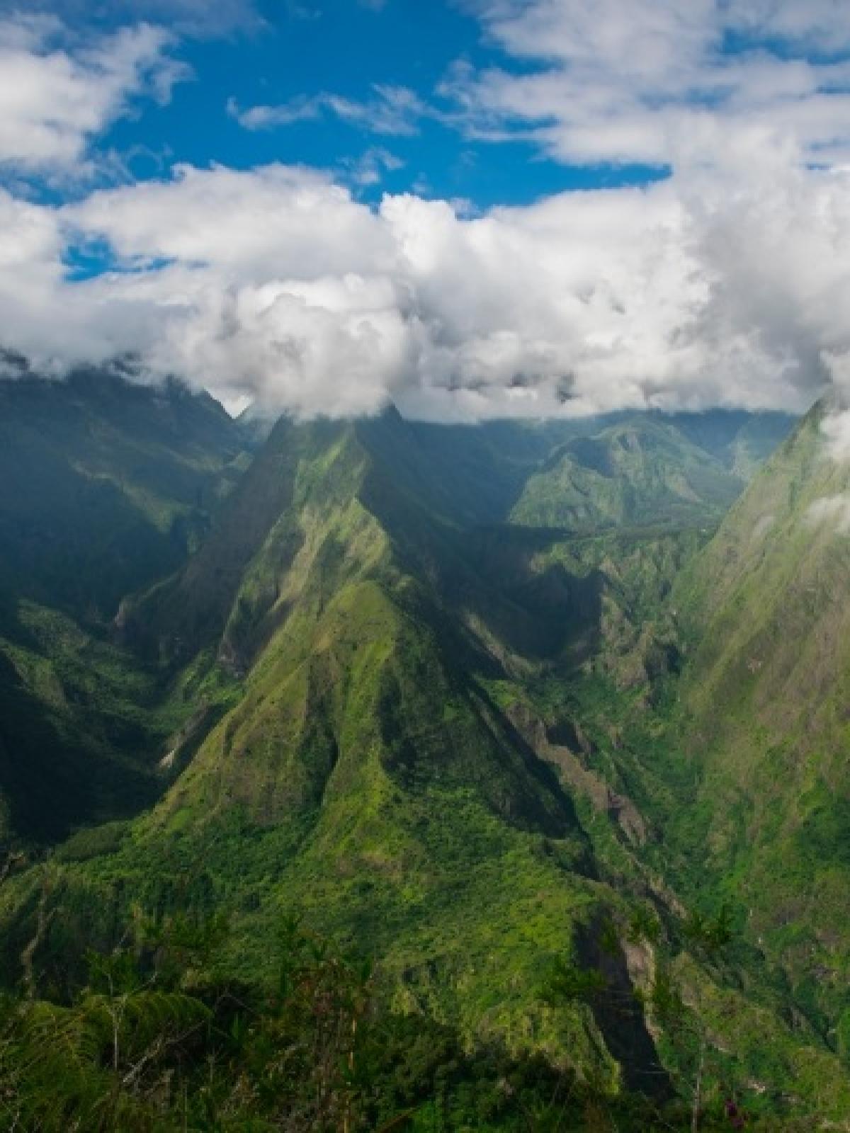 Piton Maido : the balcony of Reunion Island