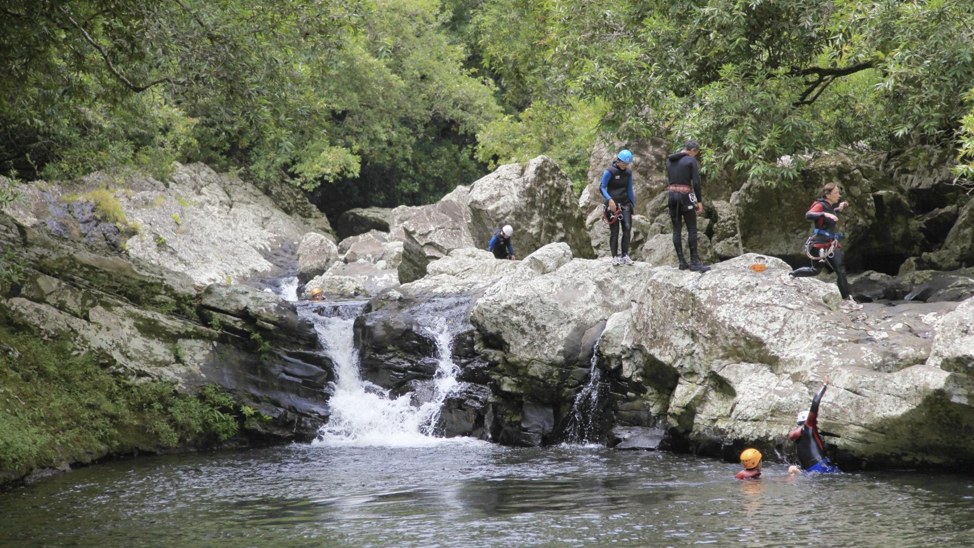 Canyoning auf La Réunion: Ein Sprung ins Abenteuer | Île de la Réunion ...