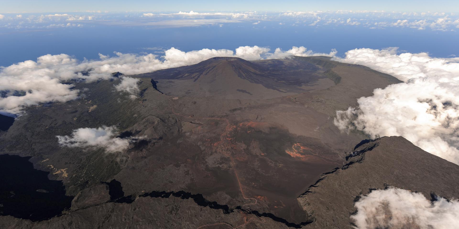 Photo of the Piton de la Fournaise volcano: the best spots