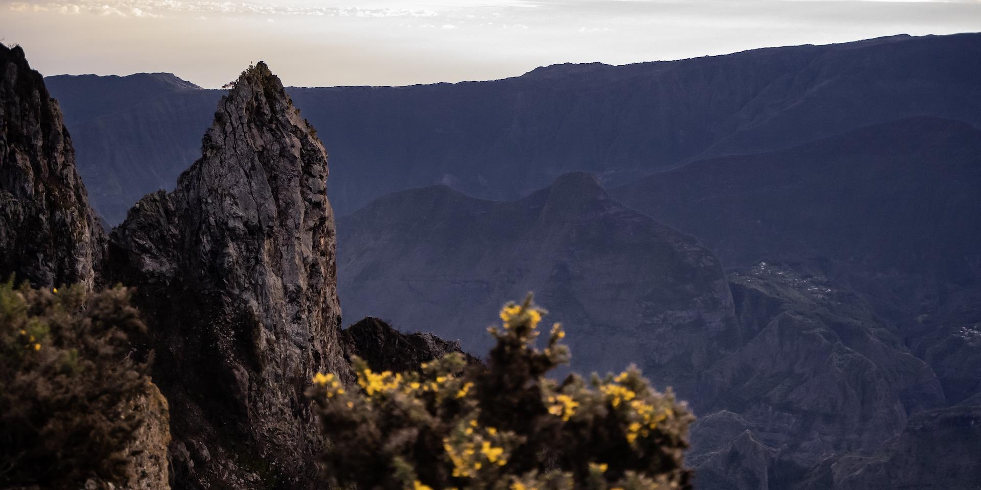 Sonnenaufgang am Piton Maido | Île de la Réunion Tourisme