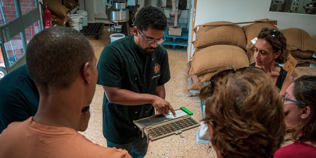 Tour of a chocolate factory on Reunion Island | Île de la Réunion Tourisme