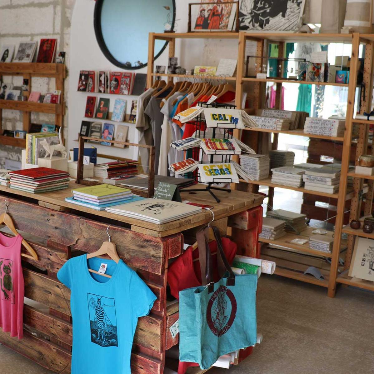 Laura Leeson, Papeterie des Arceaux | Dordogne Périgord Tourisme