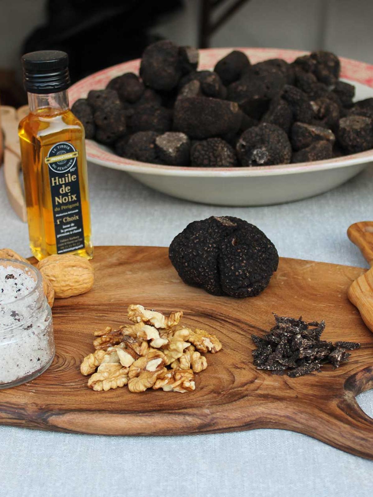 Truffe du Périgord : variétés, marchés et secrets du diamant noir