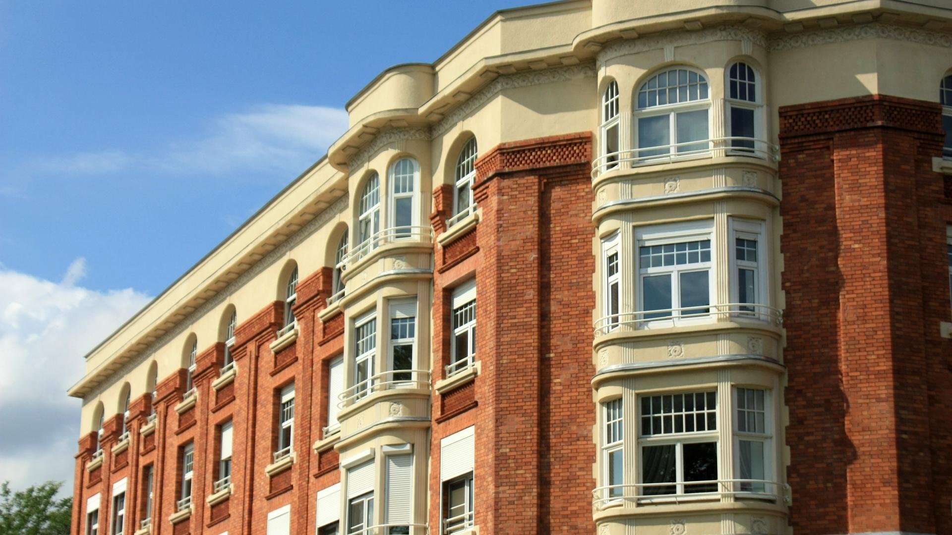 The building material of Douai Distinctive brick décor Douaisis Tourism
