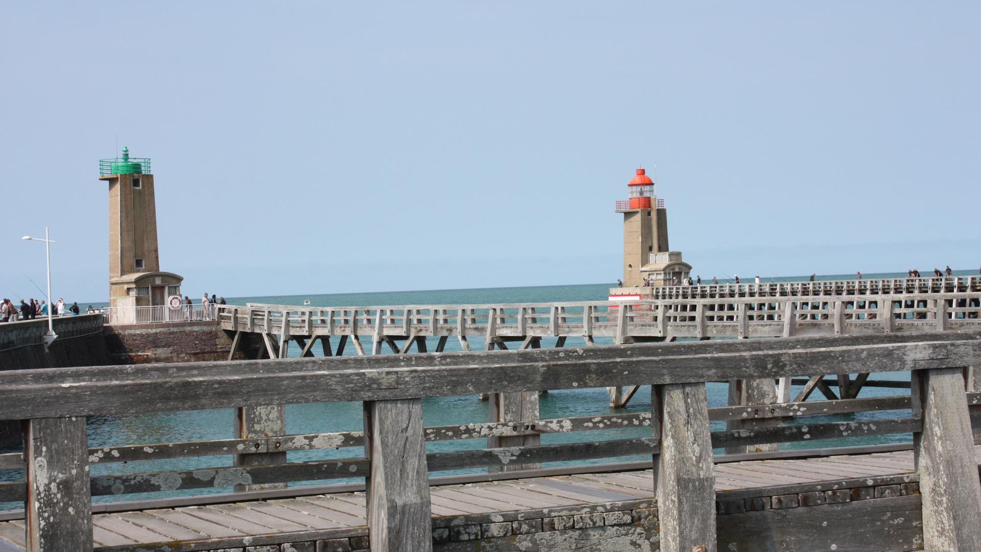 Les Phares et Estacades | Office de Tourisme de Fécamp