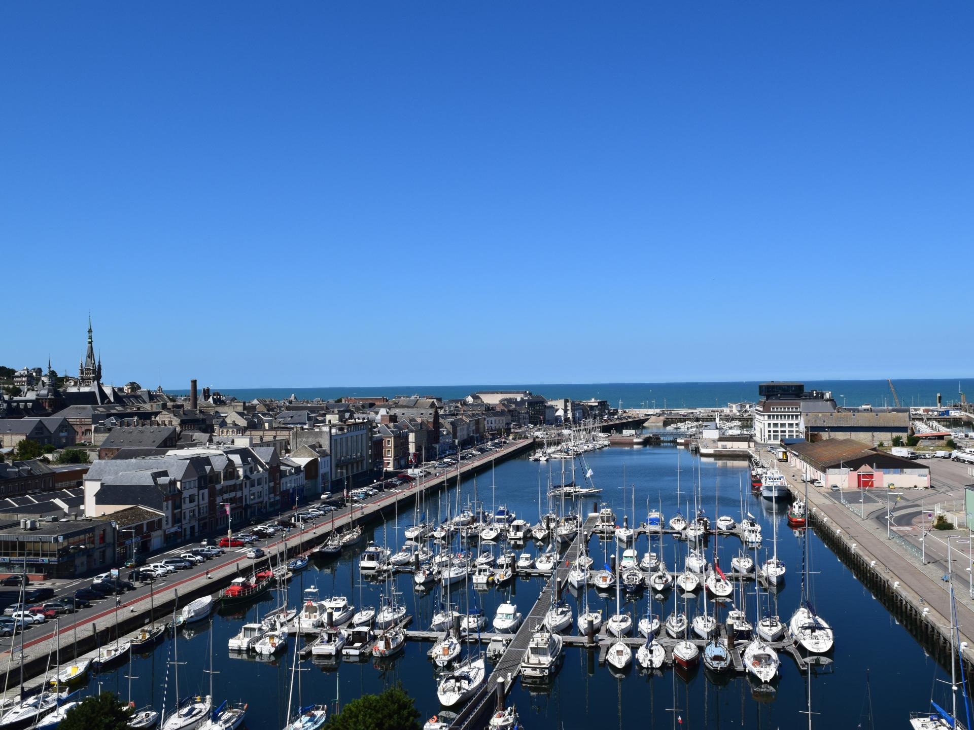 Sans voiture, entre ville et nature | Office de Tourisme de Fécamp