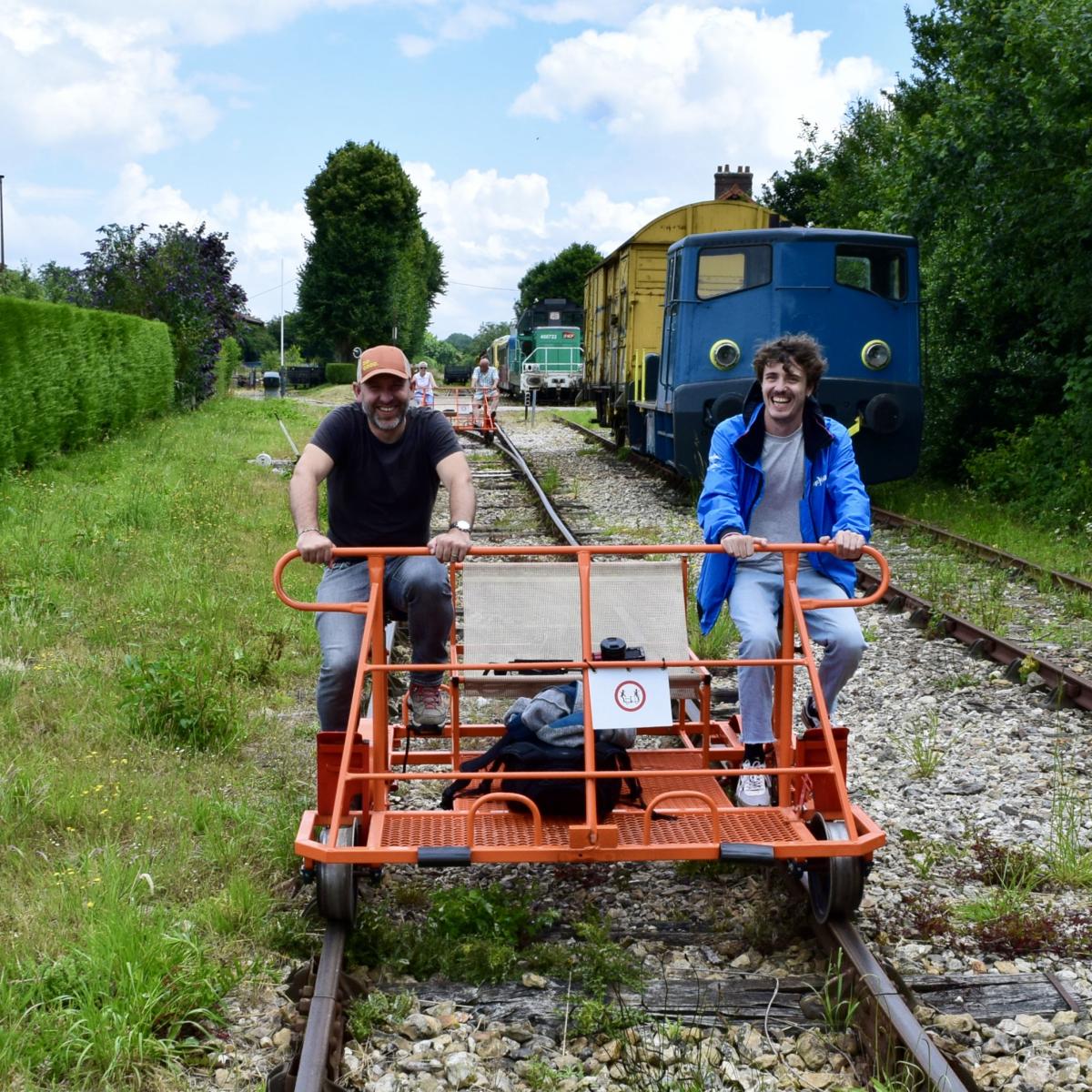 S’amuser en vélo-rails | Office de Tourisme de Fécamp