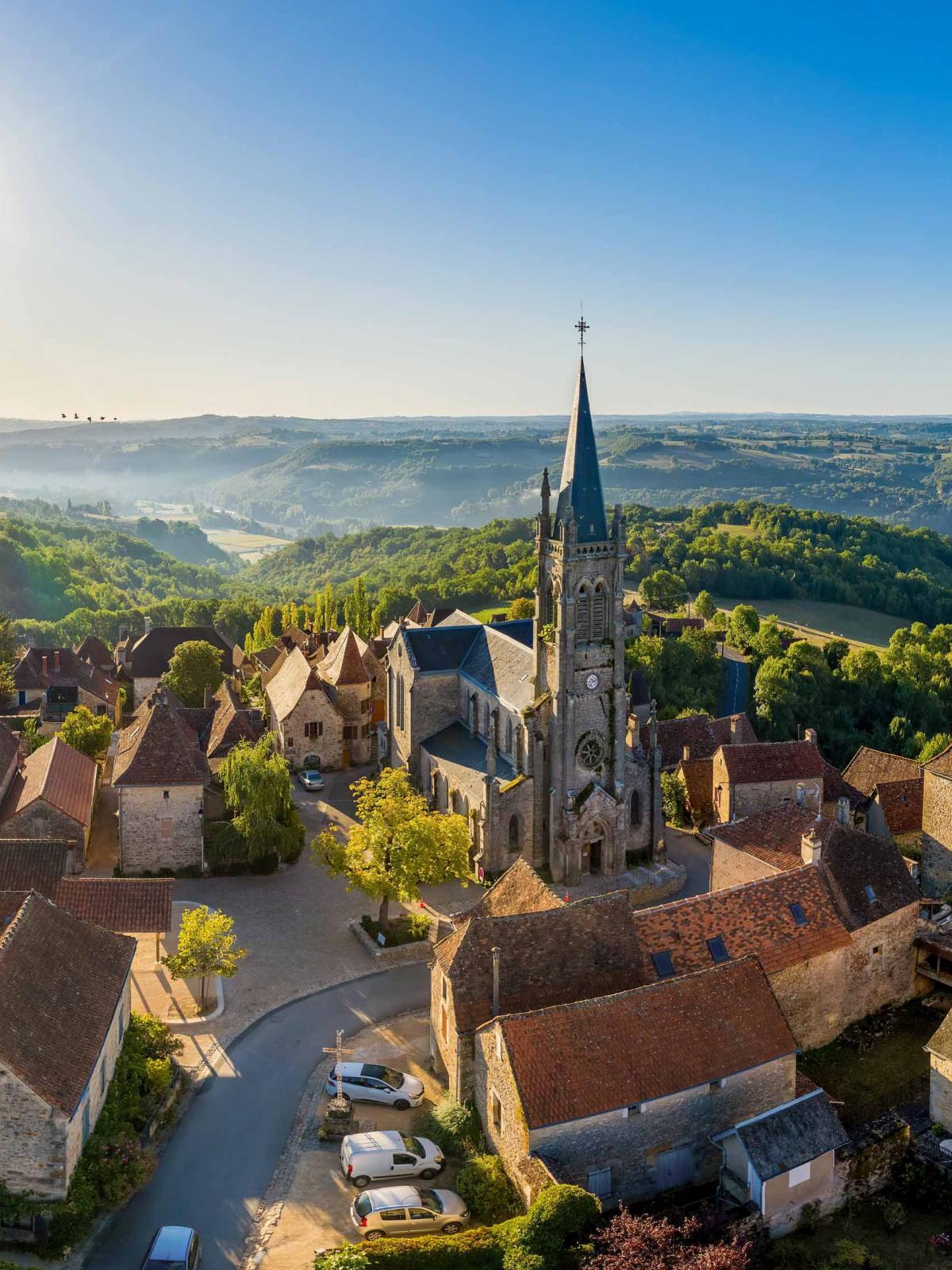 Perched villages in the Lot valley | Figeac Tourism, Lot and Célé Valleys