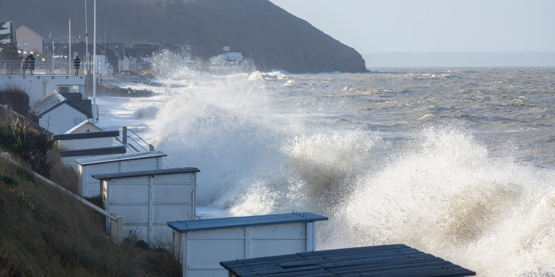 Experience the high tides | Destination Granville Land and Sea