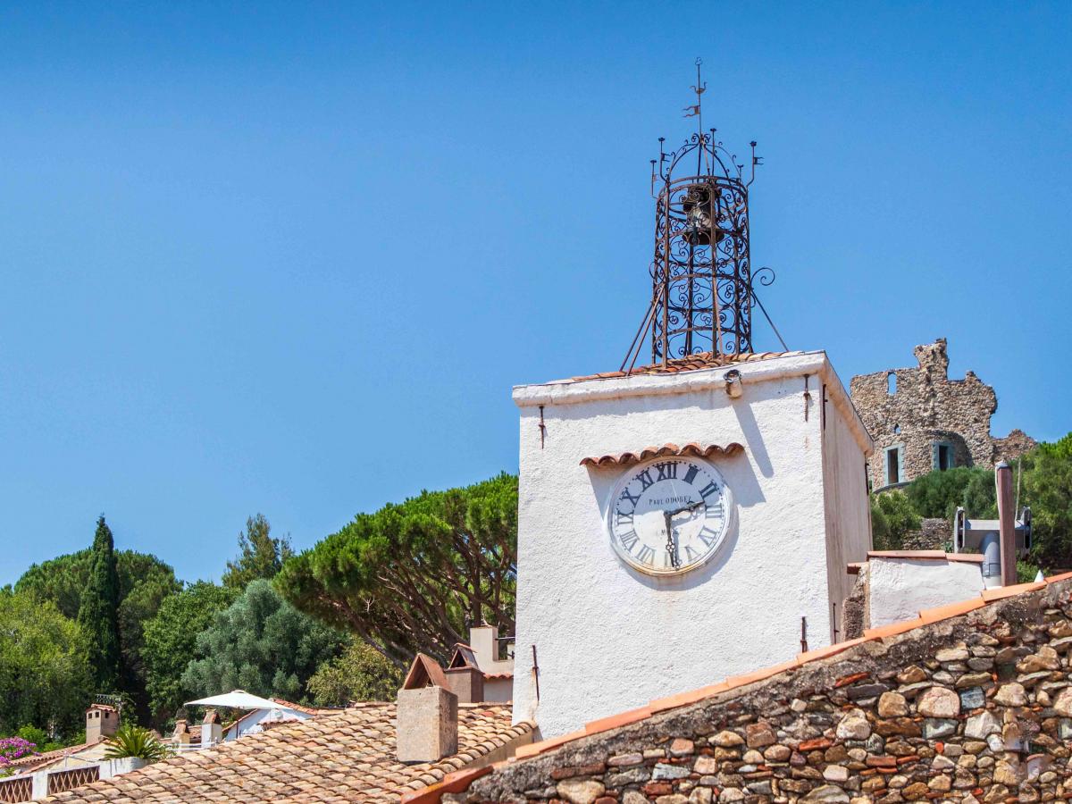 The clock | Charm of Provence & French Riviera