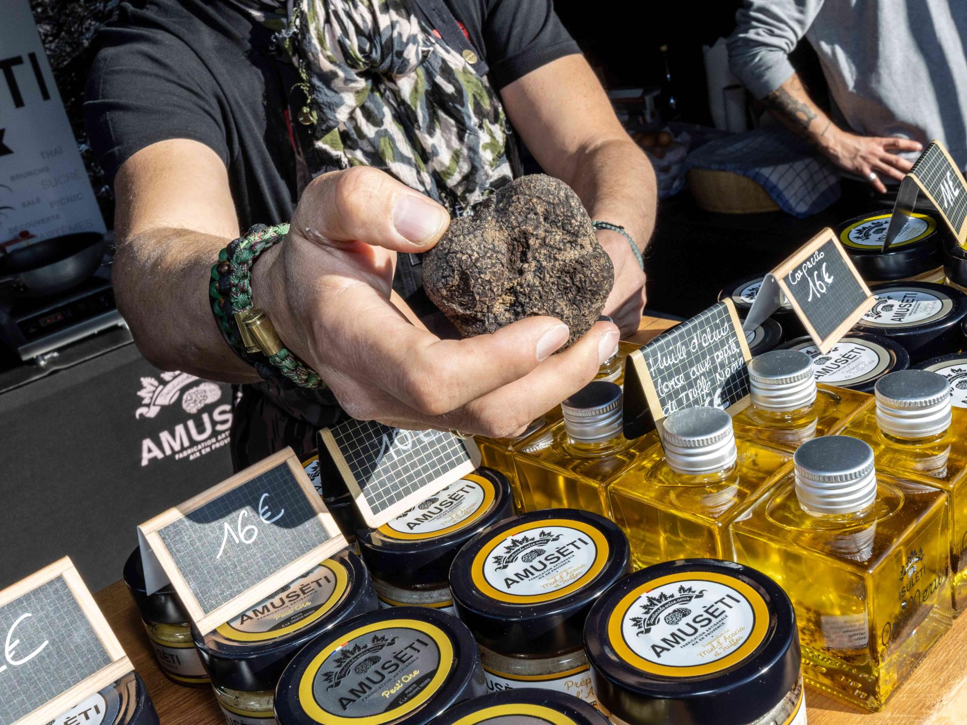The “Truffle Festival” market | Charm of Provence & French Riviera