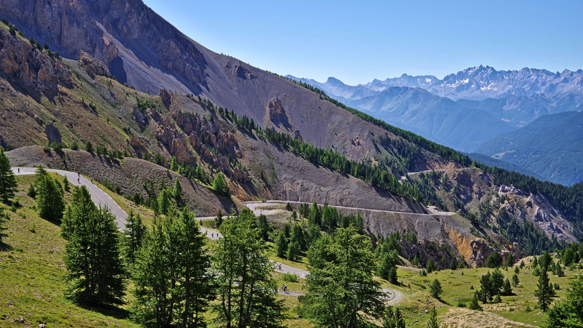 Col Agnel entre Queyras et Italie – le 2ème plus haut col routier des Alpes