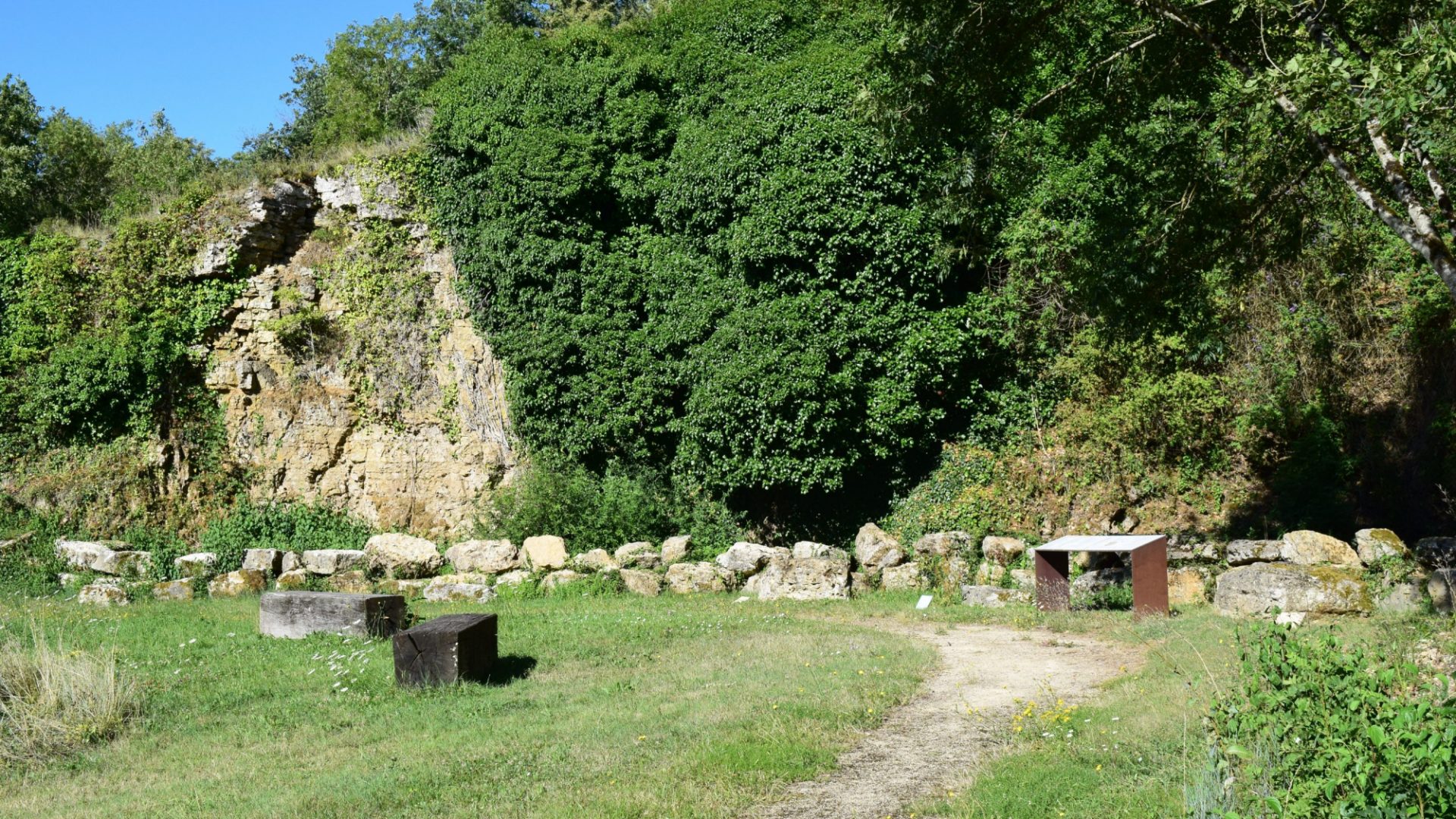 Azay-le-Brûlé | Office de Tourisme Haut Val de Sèvre