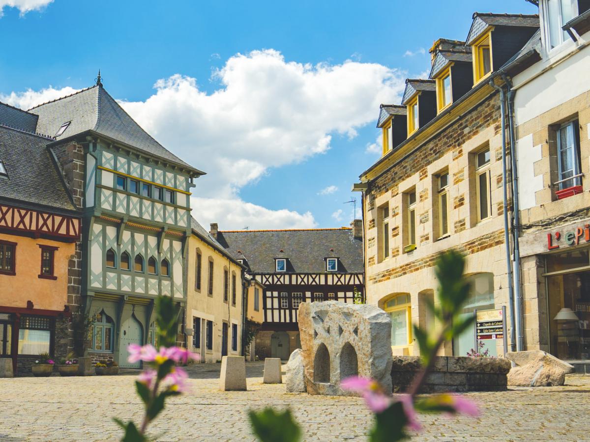 La Roche-Derrien im Mittelalter | Office de Tourisme de la Côte de ...