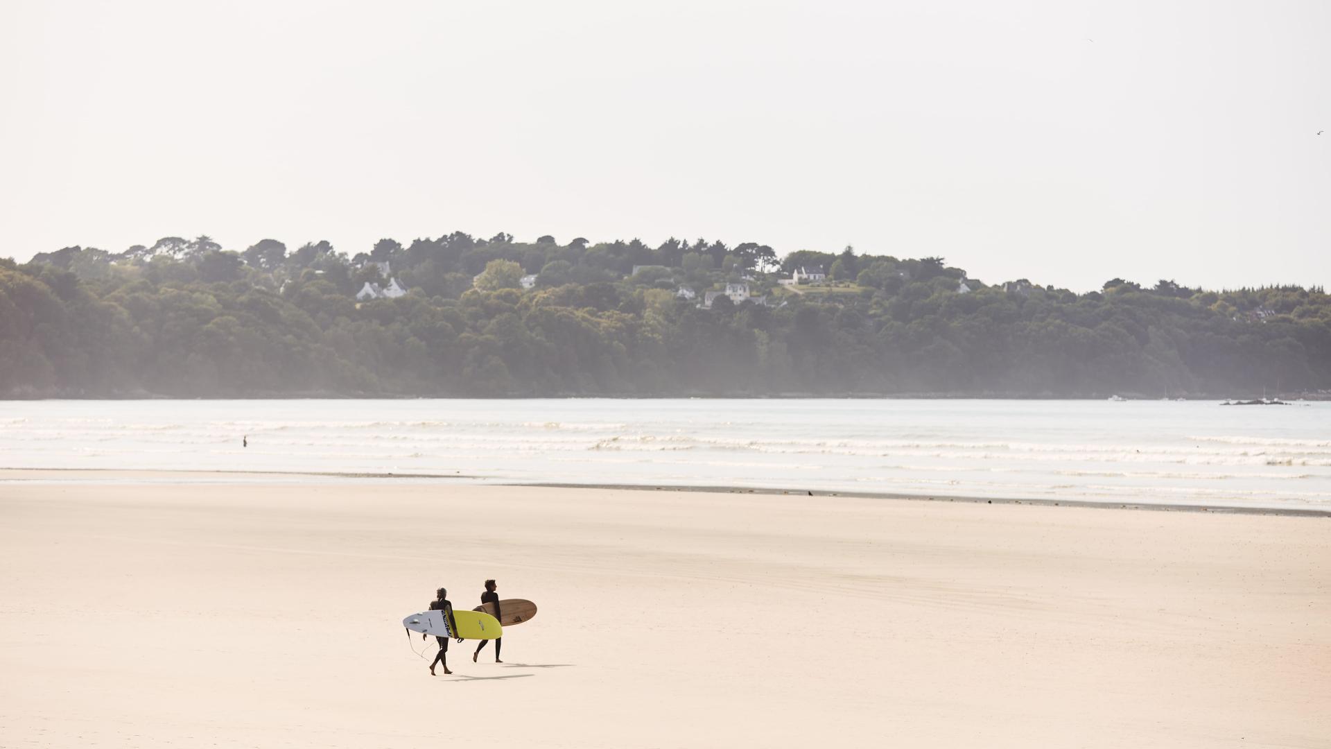 Surfing in Brittany: our top 5 best spots! Office de Tourisme de la ...