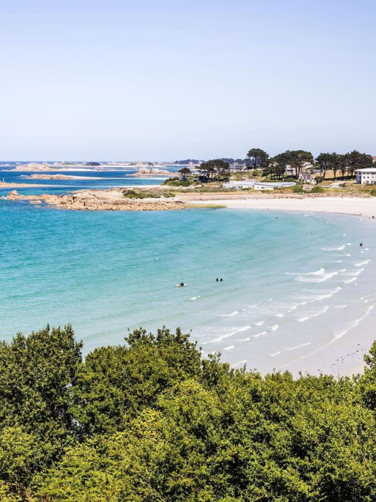 Surfing in Brittany: our top 5 best spots! Office de Tourisme de la ...