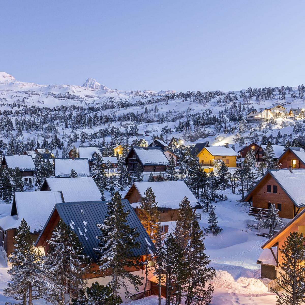 Station de ski La Pierre Saint-Martin : Station de ski Arette, Pyrénées ...